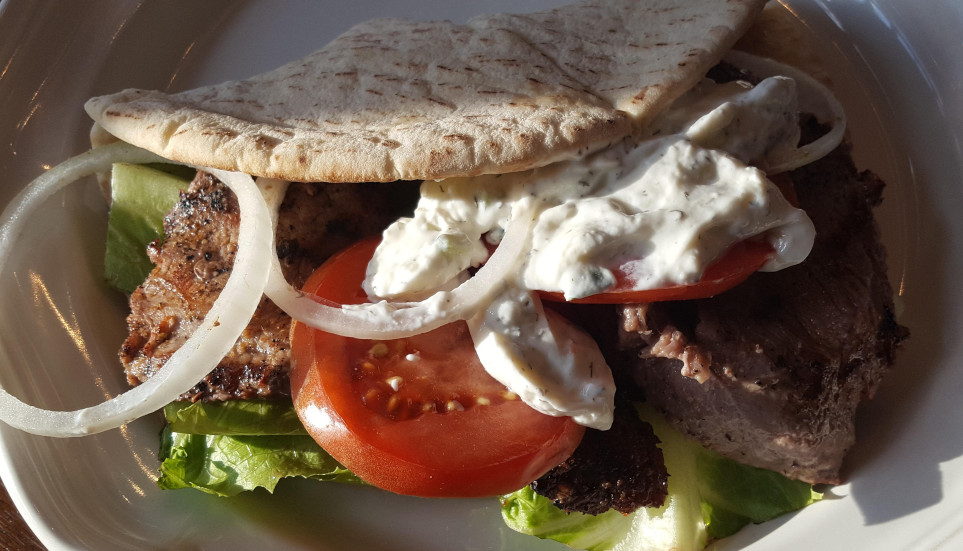 Gyros with Cucumber Sauce - Laura Rinke